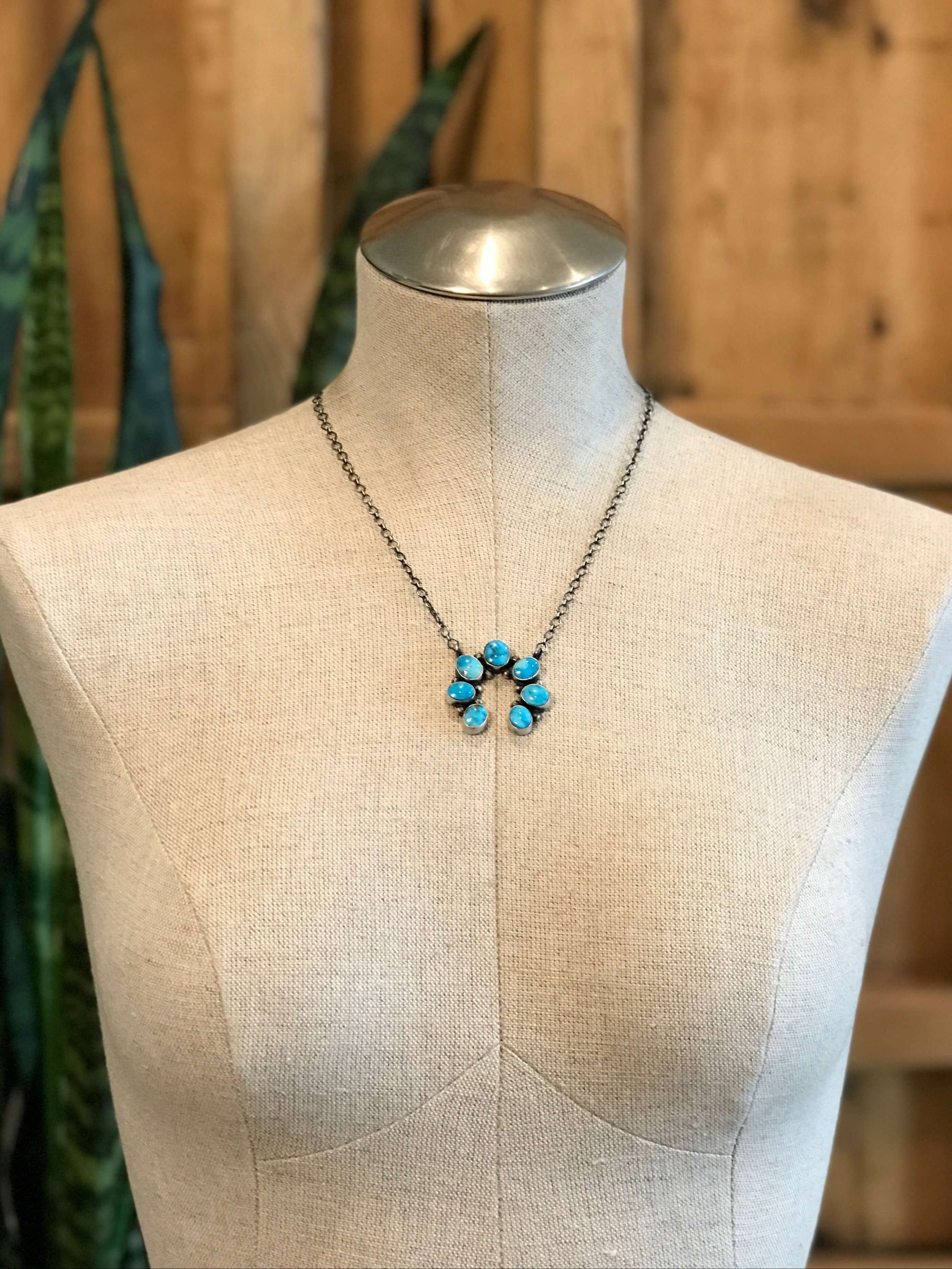 The Naja Symbol in Navajo Jewelry: Meaning & Significance – Calli Co ...