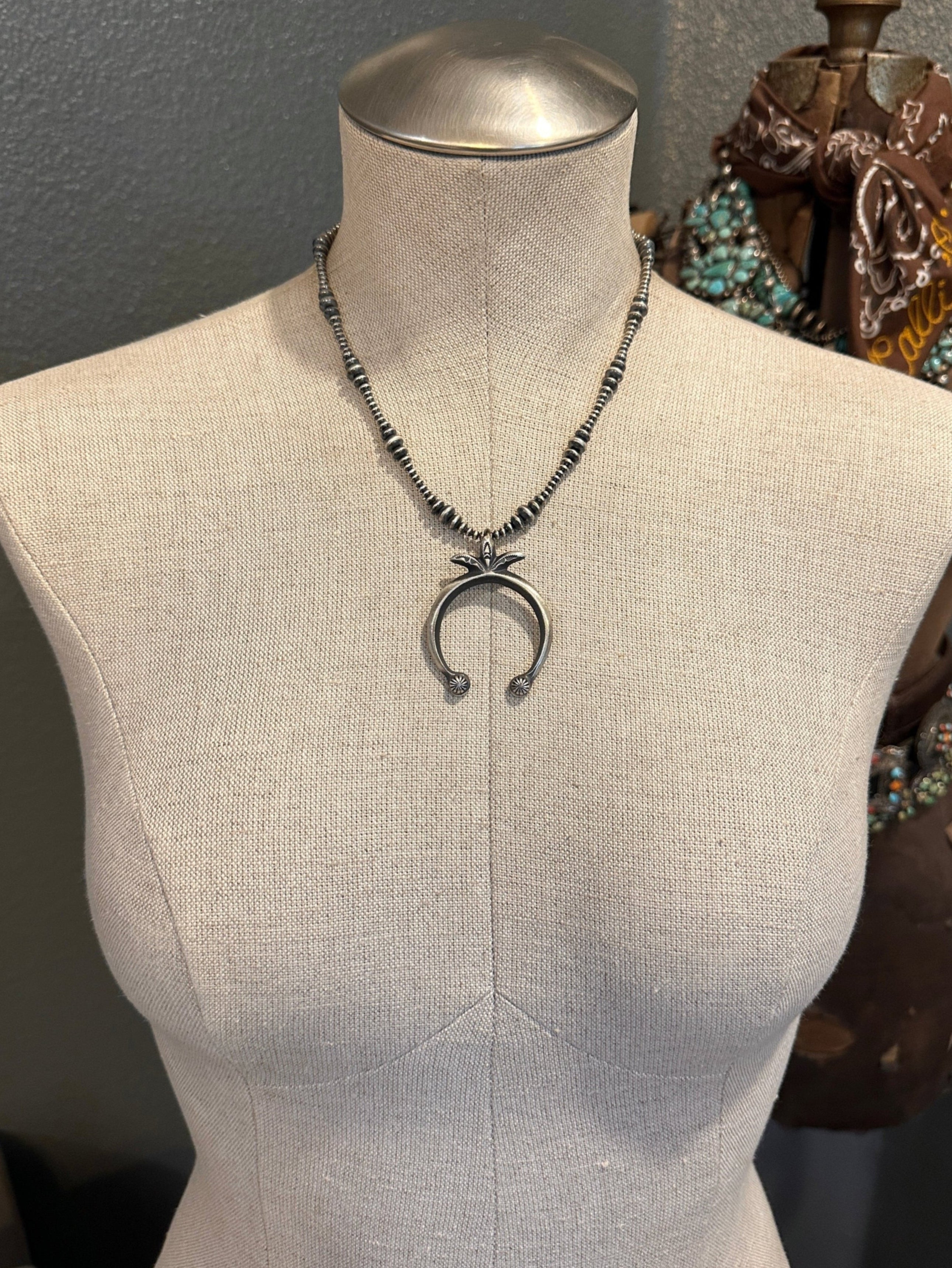 The Naja Symbol in Navajo Jewelry: Meaning & Significance – Calli Co ...