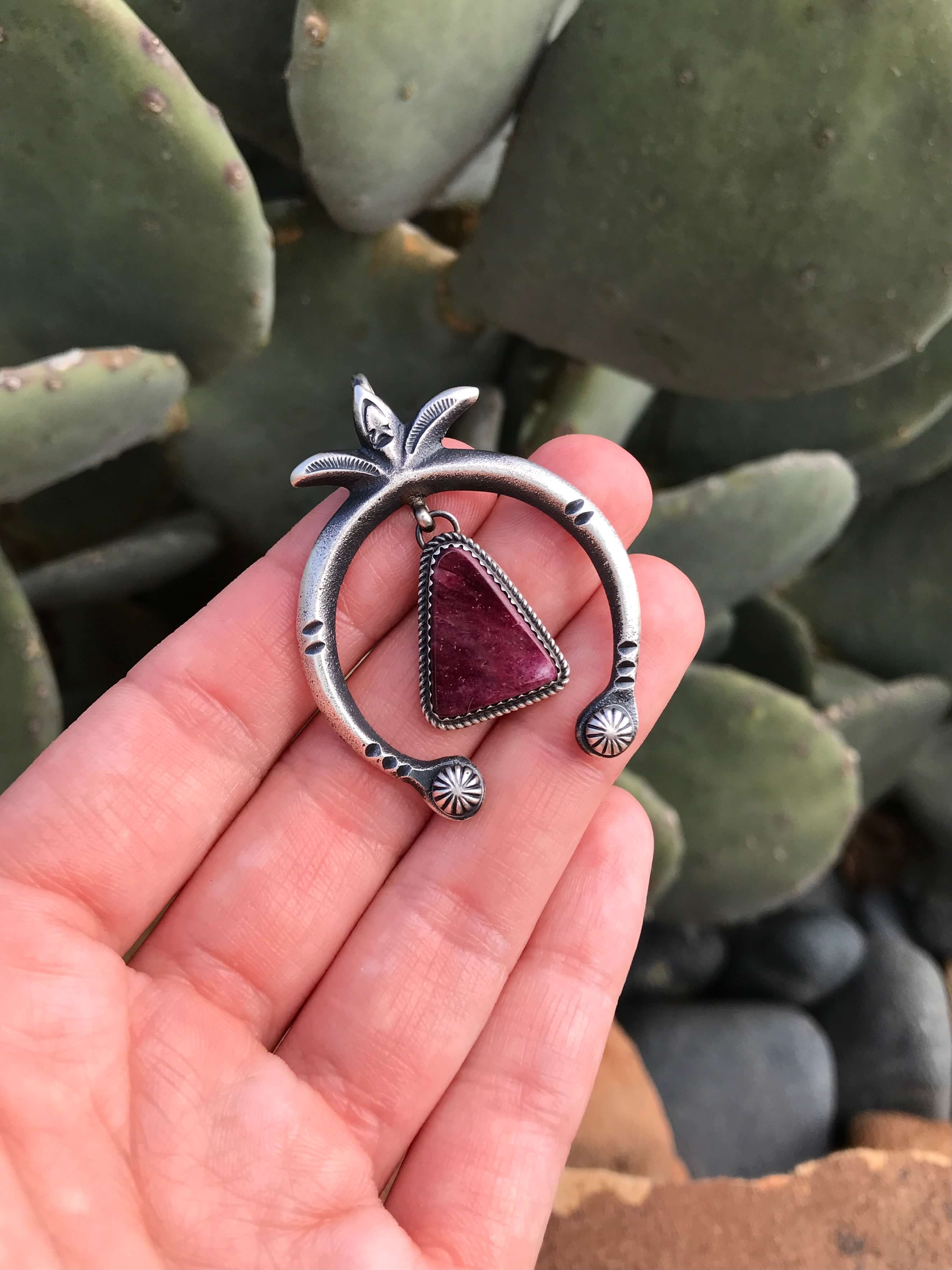 The Naja Symbol in Navajo Jewelry: Meaning & Significance – Calli Co ...